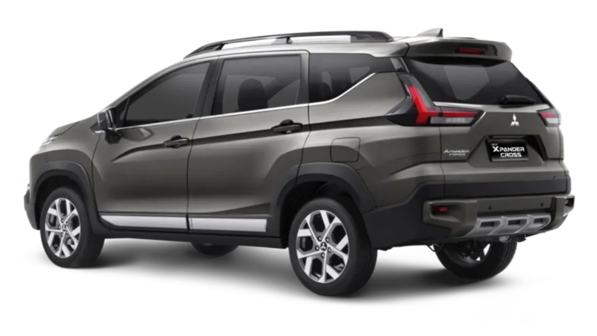 Mitsubishi Xpander Cross 2023 ra mắt vào cuối tháng 1, hé lộ loạt nâng cấp đáng tiền