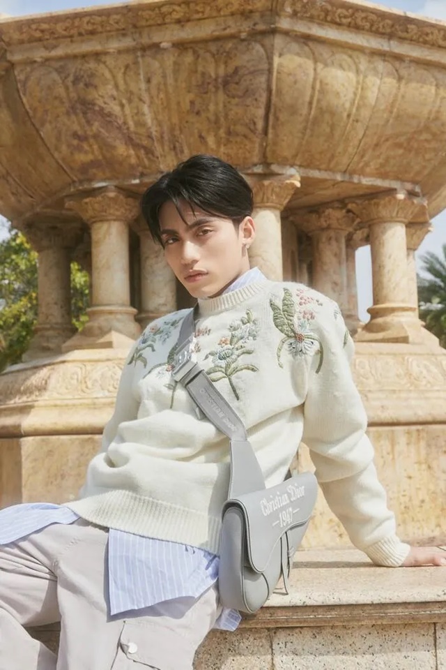 Ngoại hình mới của Mono tiếp tục được so sánh với Lê Dương Bảo Lâm