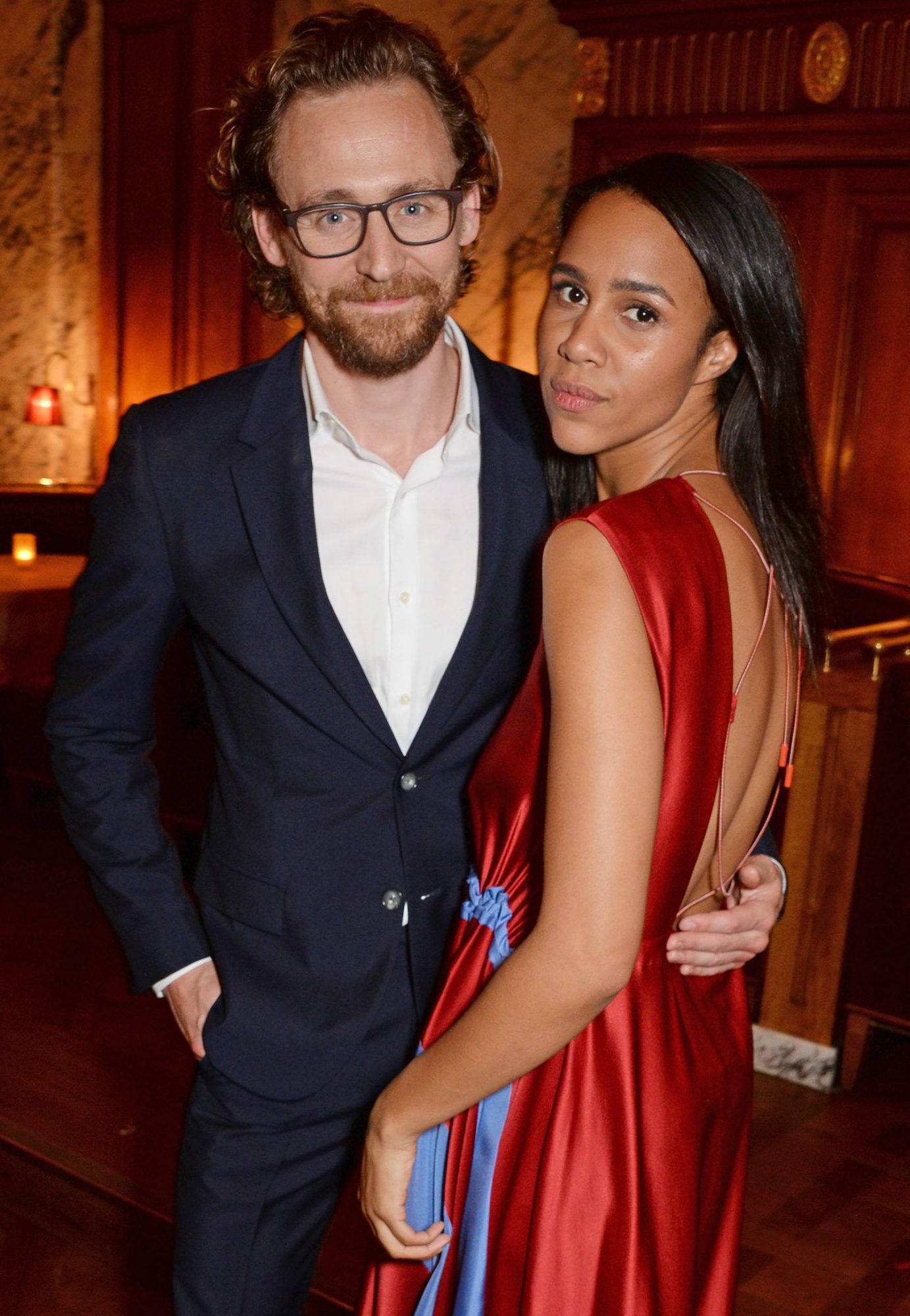 Tài tử Tom Hiddleston bí mật có con với nữ diễn viên Zawe Ashton