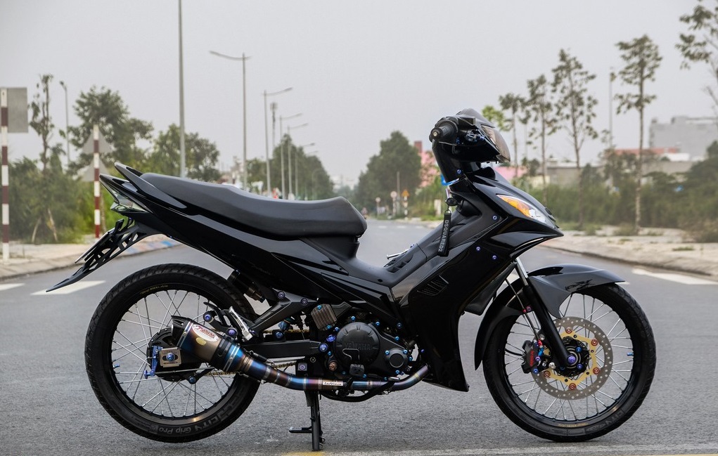 Exciter độ 'độc nhất vô nhị', vượt mặt Winner X