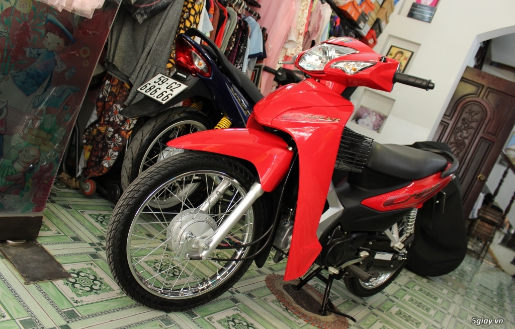 Honda Wave cũ ‘hét giá’ gấp đôi Exciter 150, Winner X mới: Có gì đặc biệt?