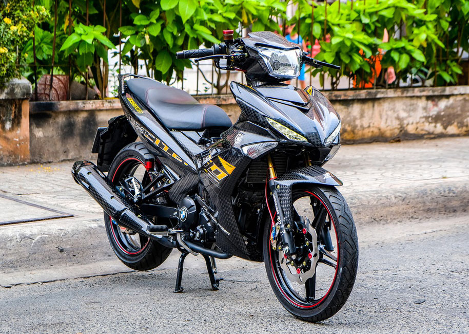 Yamaha Exciter 150 lột xác với diện mạo mới đầy ma mị nhờ dàn áo Carbon ...