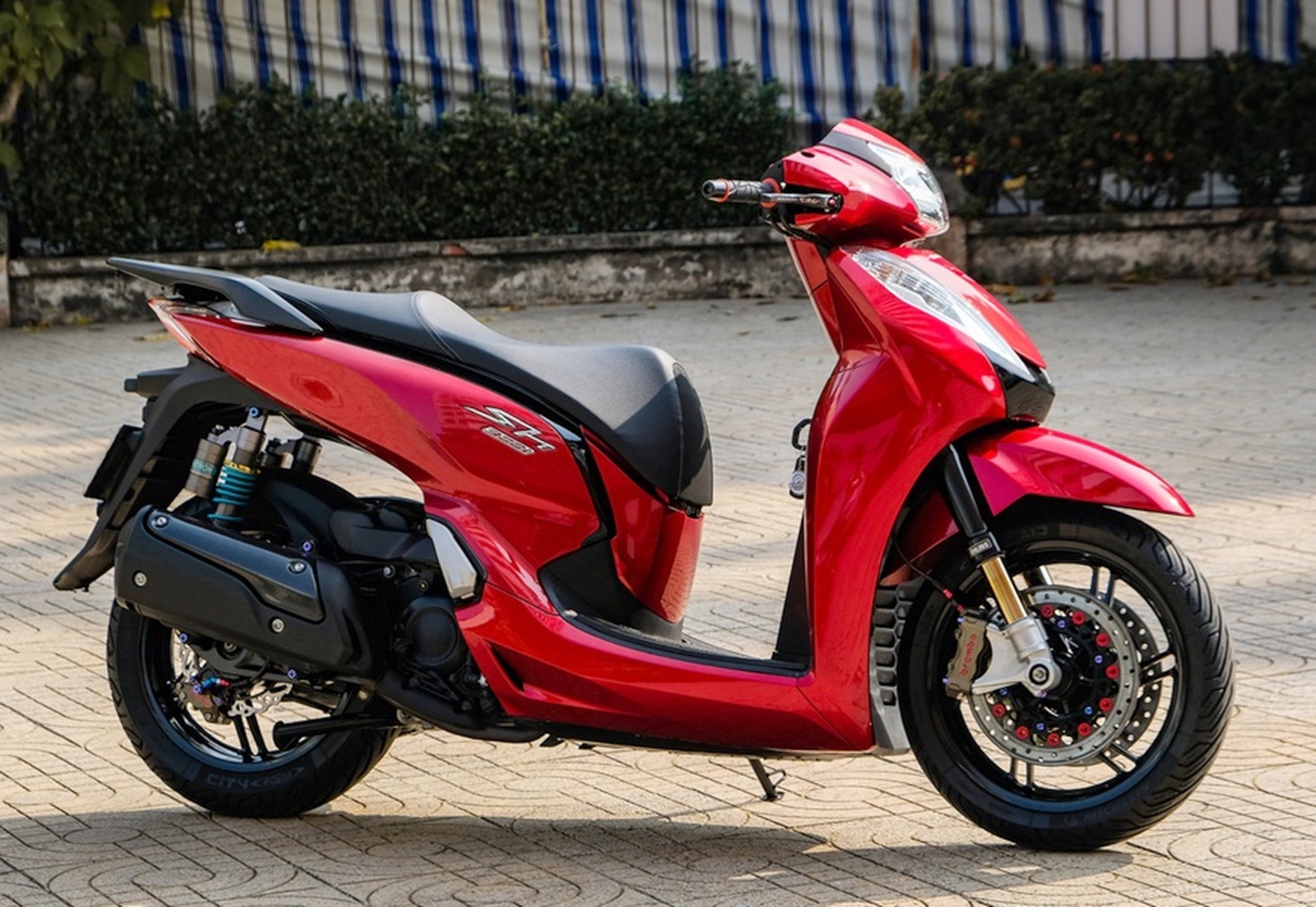 Chiếc Honda SH 300i có giá ngất ngưởng, trang bị cực khủng ‘nuốt trọn ...