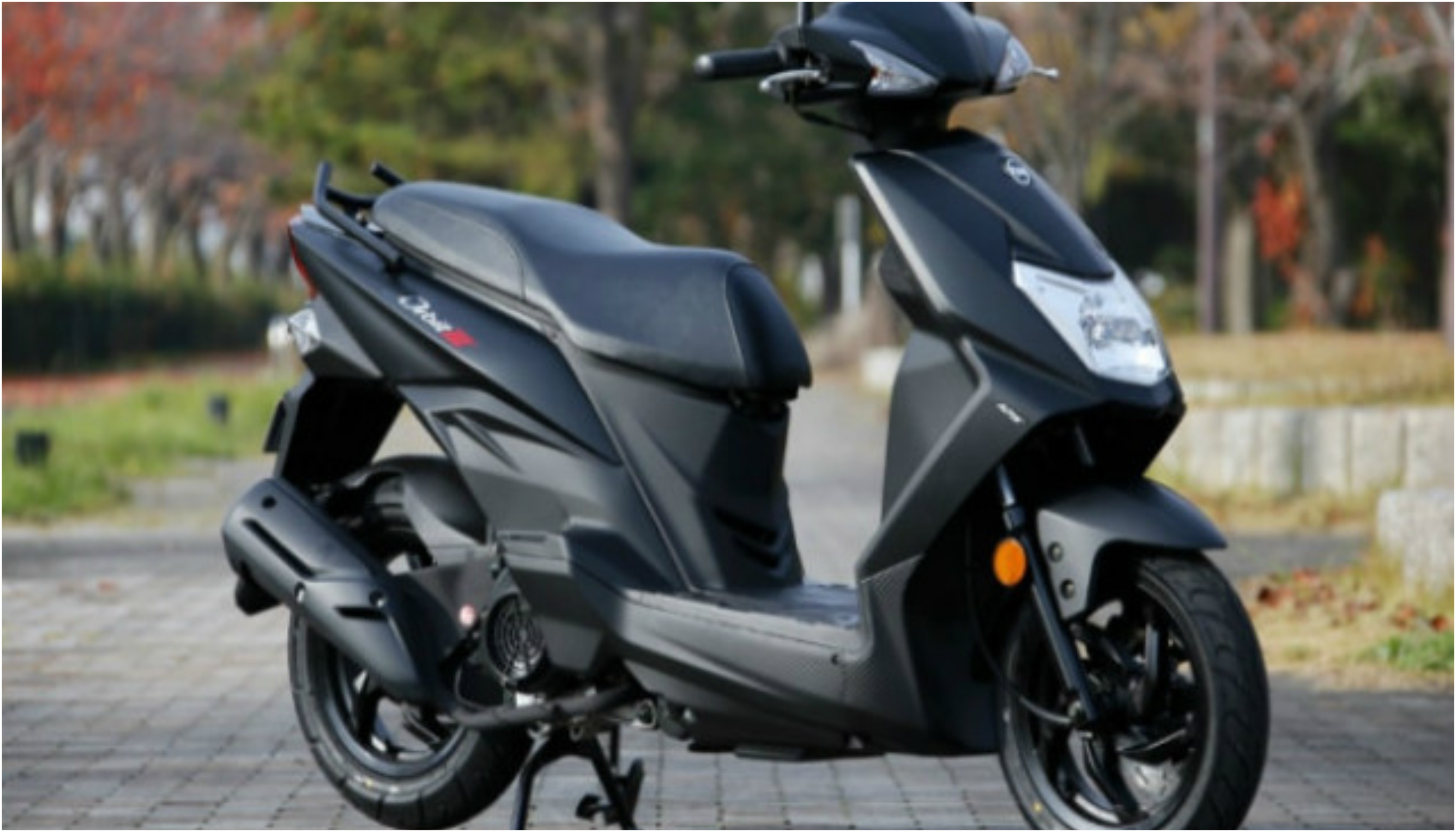Honda Vision 2021 'đụng độ' mẫu xe ga mới: Thiết kế ấn tượng, giá bán ...