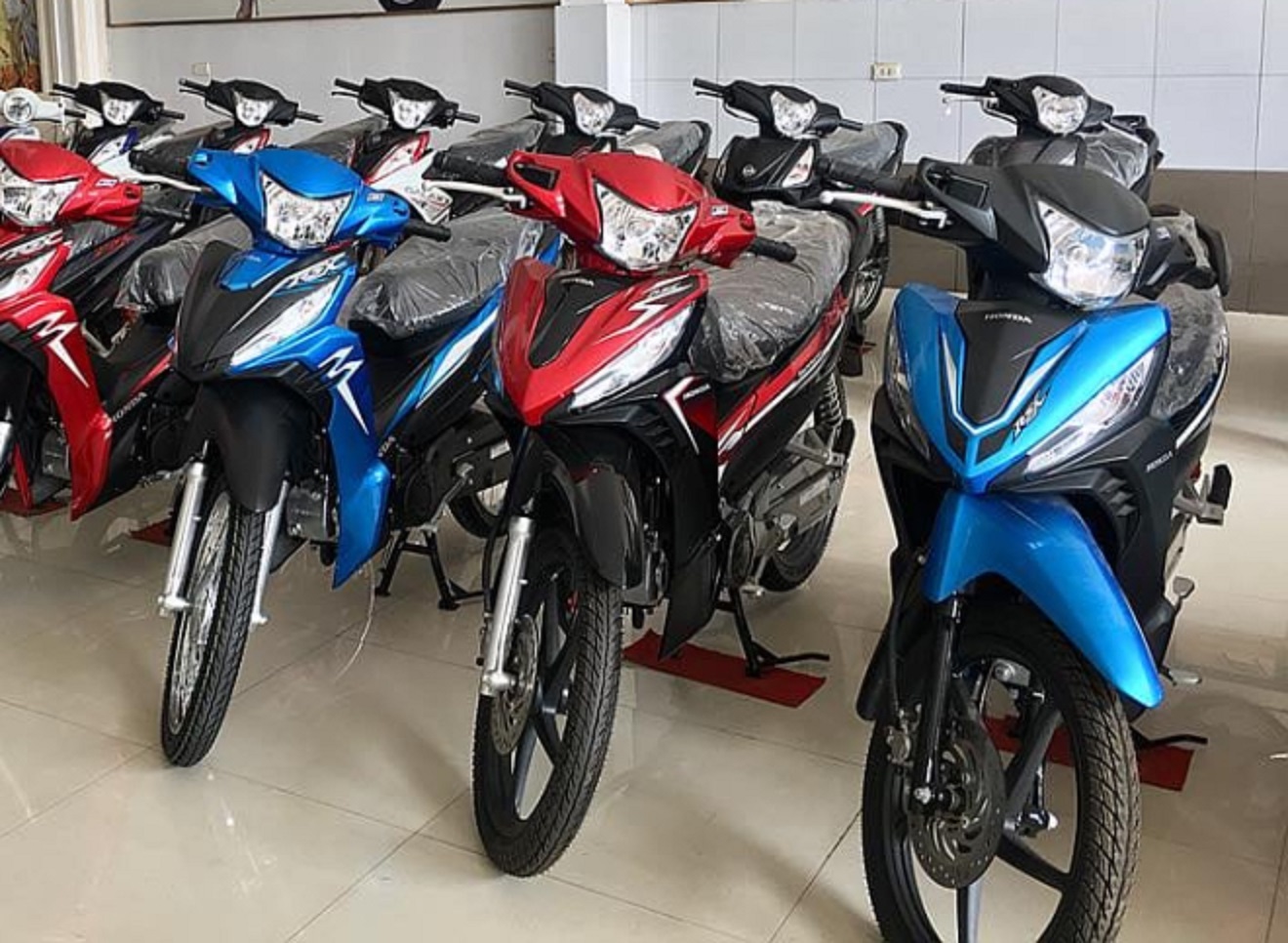 Nối gót Wave Alpha, giá xe Honda Wave RSX lao dốc đầu tháng 11, 'làm ...