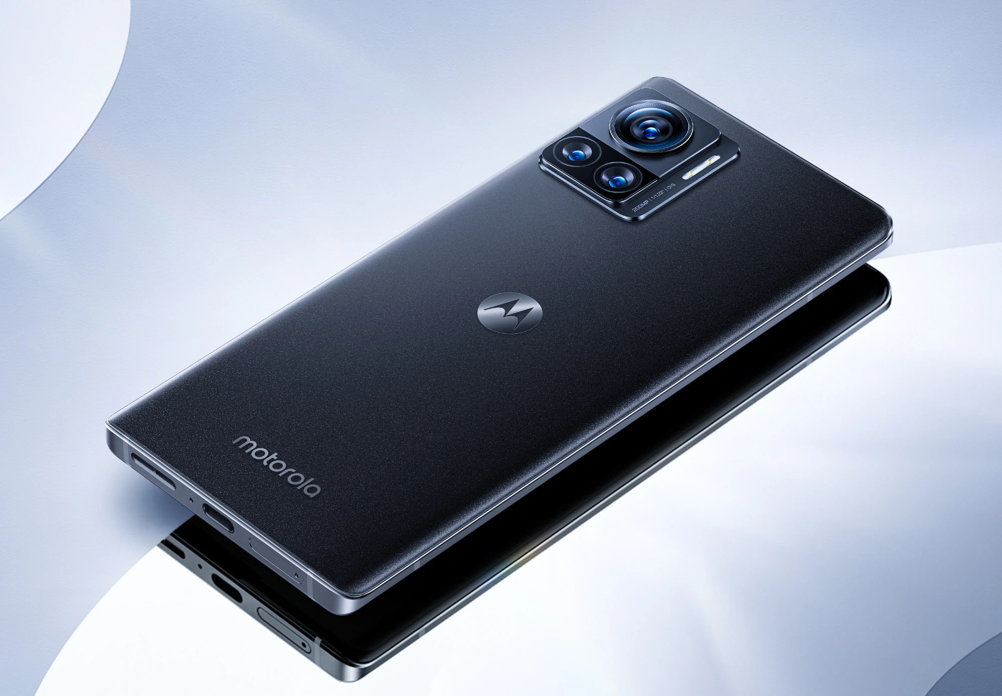 Lộ diện thiết kế và thông số kỹ thuật chính thức của Motorola Edge 30 Ultra