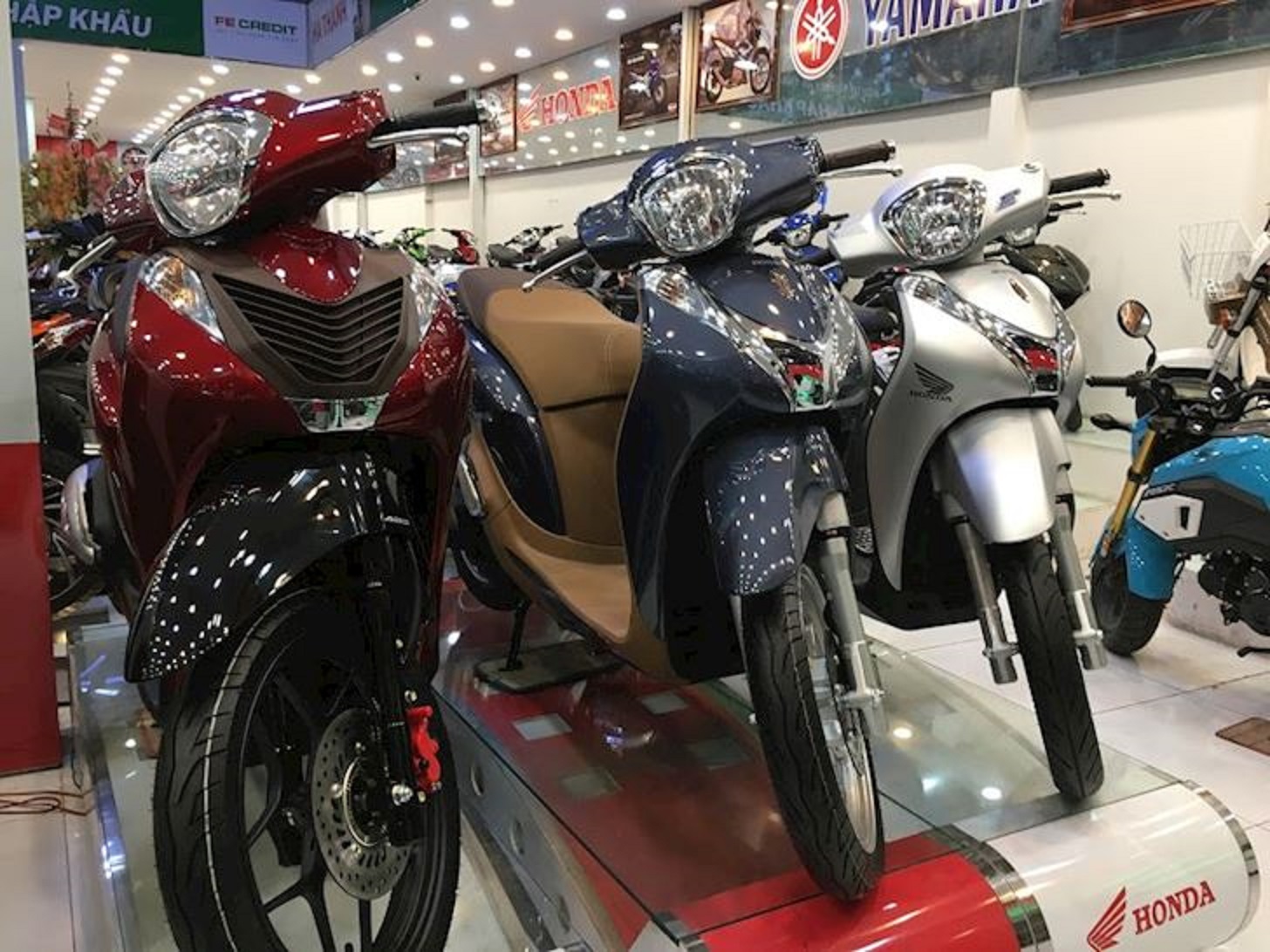 Honda SH Mode 2022 giảm giá, tăng ưu đãi tại nhiều đại lý