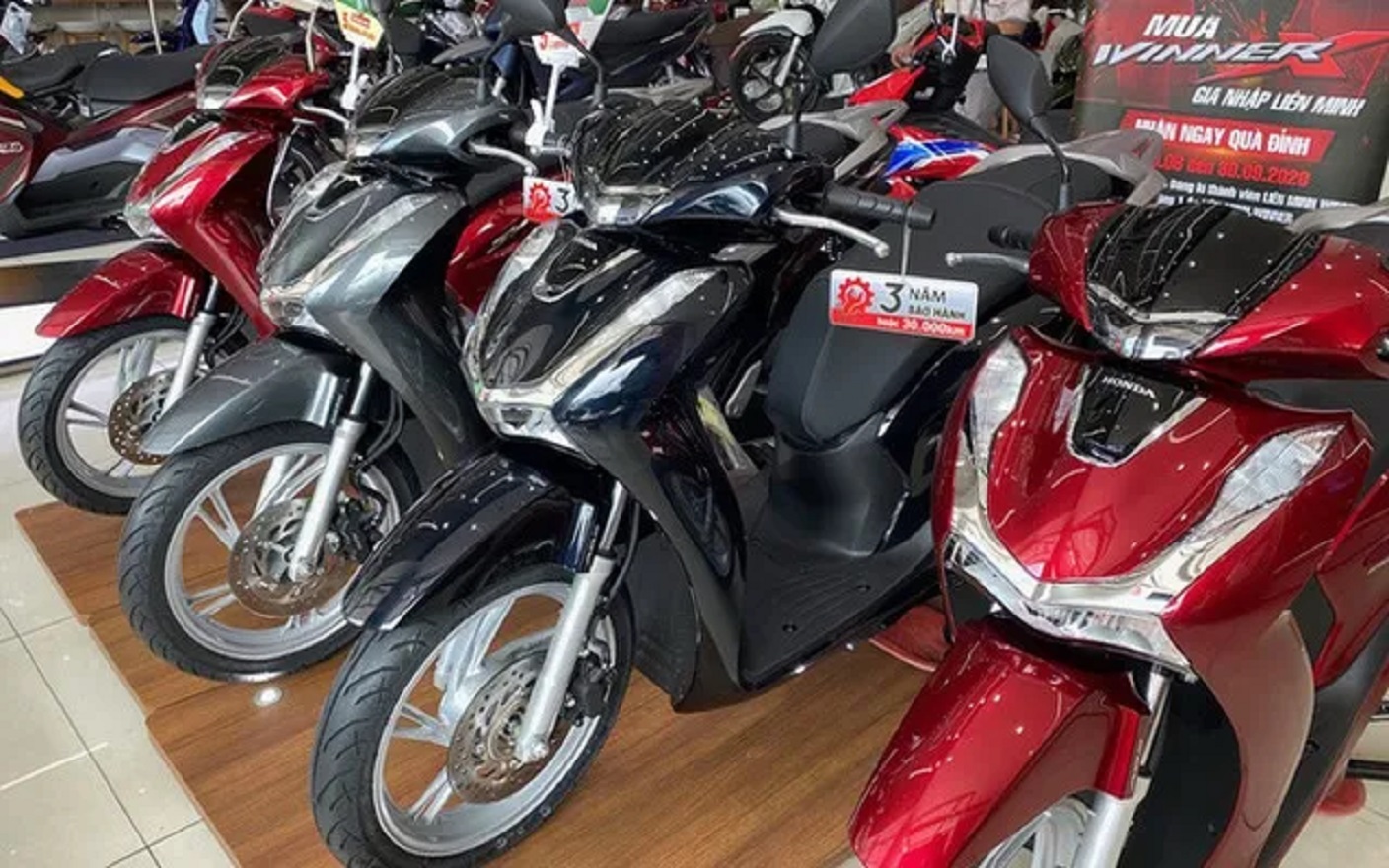 Giá xe Honda SH 2022 mới nhất tại đại lý: Thêm 1 phiên bản 'cháy hàng'