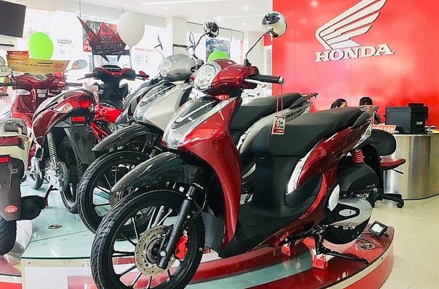 Giá xe Honda SH Mode 2022 cuối tháng 10: Tăng mạnh không kém Honda SH