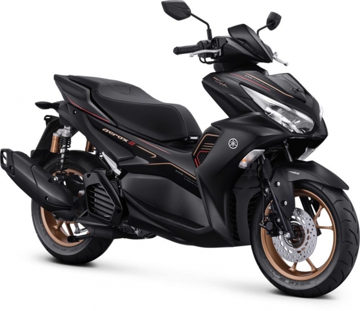 Tin xe hot 2/11: Yamaha Aerox mới ra mắt: Giá hấp dẫn, so kè Honda Vario