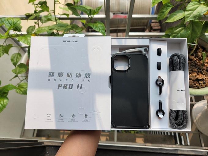 Đánh giá ốp DEVILCASE PRO 2: Chống sốc chuẩn quân đội, dây đeo thời trang tiện lợi