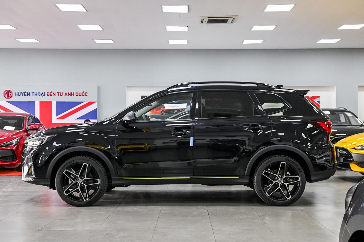 ‘Đại kình địch’ của Mazda CX-5 giảm giá khó tin tại đại lý: Rẻ như Kia ...