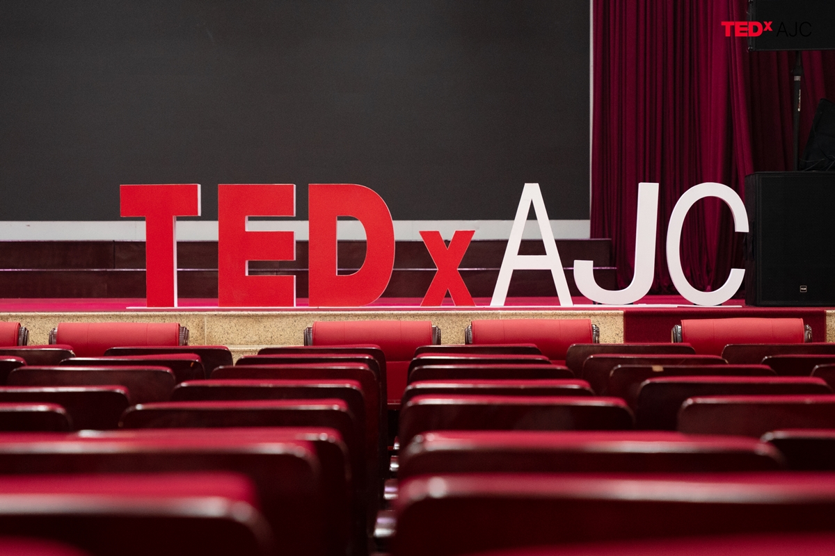Hành trình đi tìm bản sắc cá nhân tại chương trình TEDx AJC: The Matrix ...