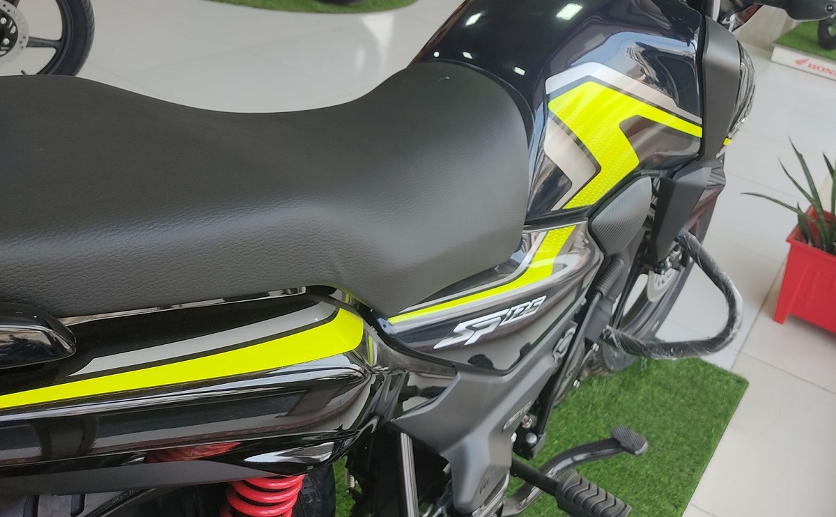 Tin xe máy 5/2: ‘Vua côn tay’ 125cc mới của Honda về đại lý giá 36 ...