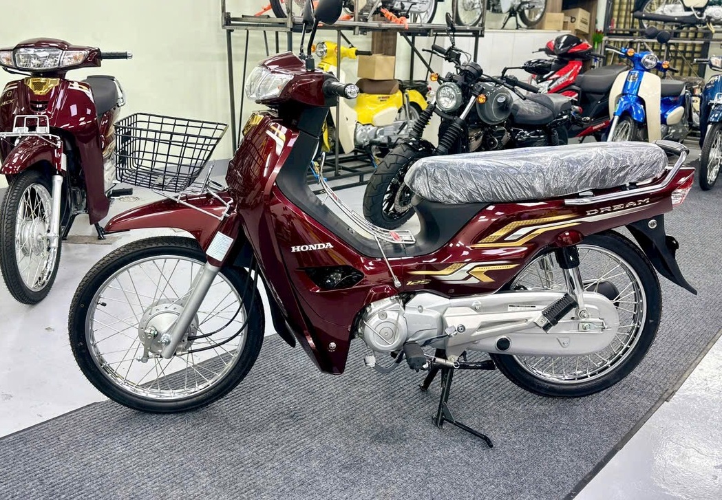 Tin xe máy 19/2: Honda Dream 2025 về Việt Nam có số khung cực độc, dân ...