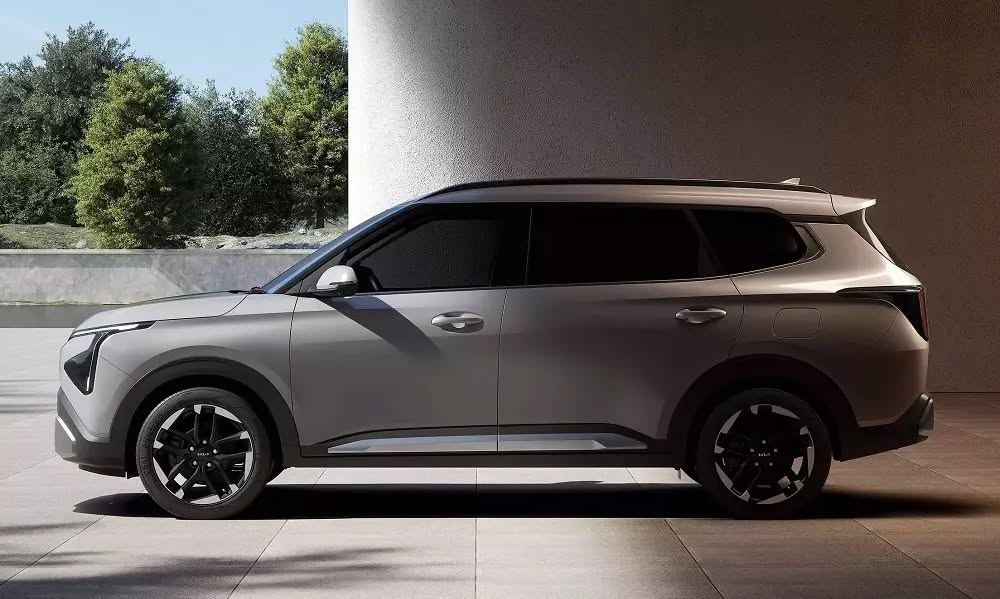 KIA ra mắt mẫu MPV 7 chỗ mới siêu đẹp giá rẻ 307 triệu đồng: Dân tình săn đón hơn Mitsubishi Xpander