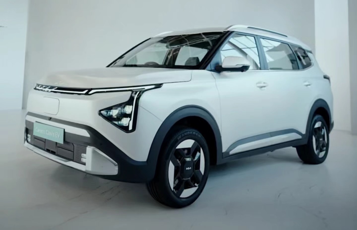 Kia ra mắt mẫu MPV 7 chỗ đẹp long lanh giá 475 triệu đồng: Đè bẹp Mitsubishi Xpander và Veloz Cross