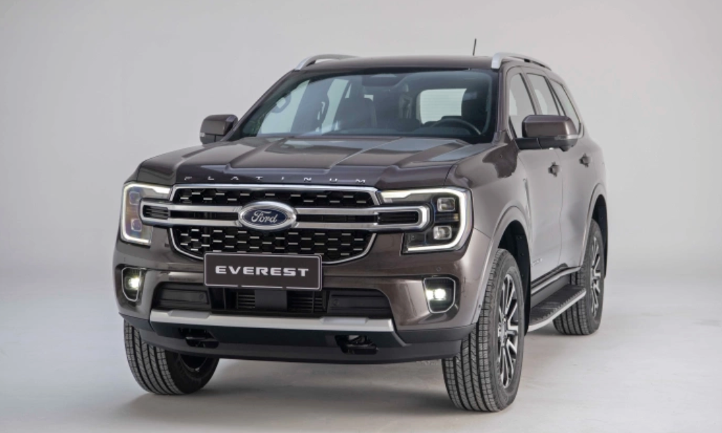 Doanh số SUV hạng D tháng 11/2025: Pajero Sport trở lại nhưng vẫn ‘đội ...