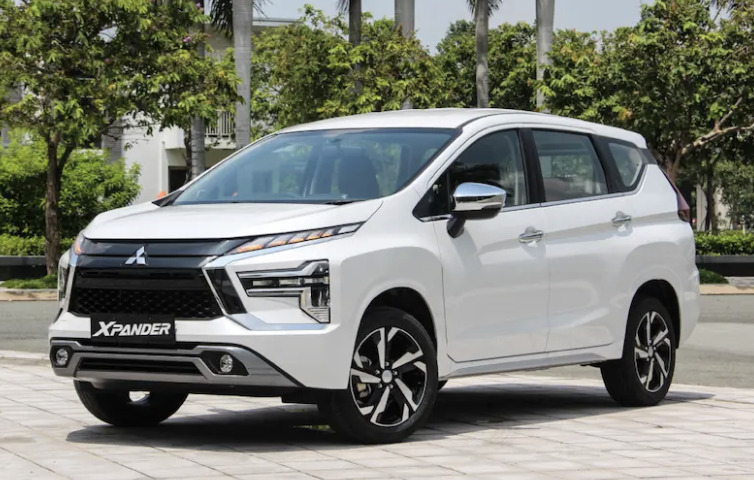 Mitsubishi Xpander và Toyota Veloz Cross đua giảm giá, Stargazer gây ...