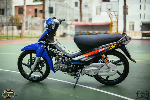 Cận cảnh huyền thoại Honda Wave S 100 độ mâm Carbon của PKL cực kỳ sắc sảo