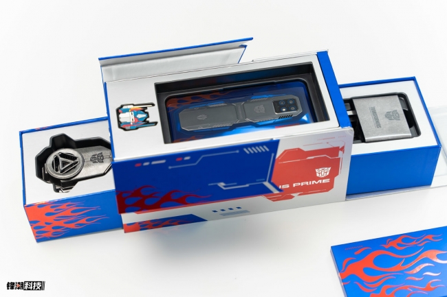 Red MAgic7 Pro ra mắt siêu phẩm Optimus Prime đẹp đến 'ngỡ ngàng'