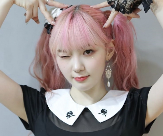 Kep1er vừa comeback, Chae Hyun đã bị dính chấn thương phải nhập viện ...