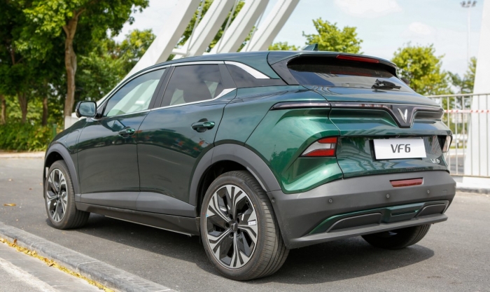 Cập nhật giá lăn bánh VinFast VF 6 mới nhất đầu tháng 1/2026: Ưu đãi ...