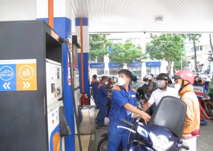 Giá xăng dầu chiều 18/6: E10 và RON 92 đồng loạt giảm về mốc 20.000 ...
